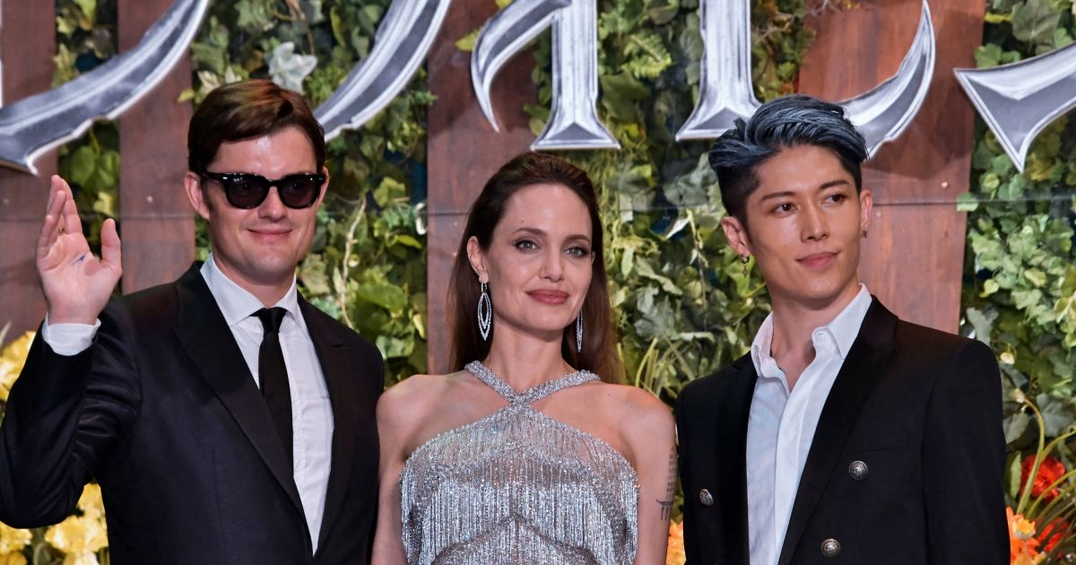 Sam Riley, Angelina Jolie et le chanteur Miyavi - Avant-première du ...