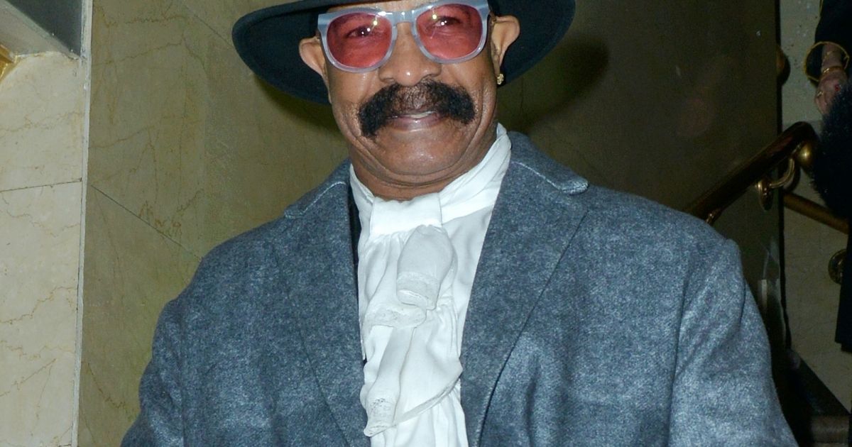 Dennis Graham - Les célébrités ont assisté à l'anniversaire de Floyd ...