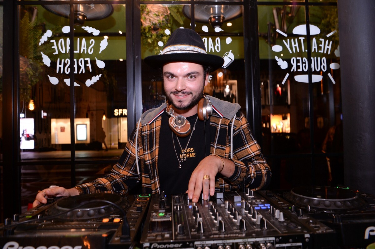 Photo : Noam Adams, alias DJ Noyz, le petit frère de Kev Adams ...