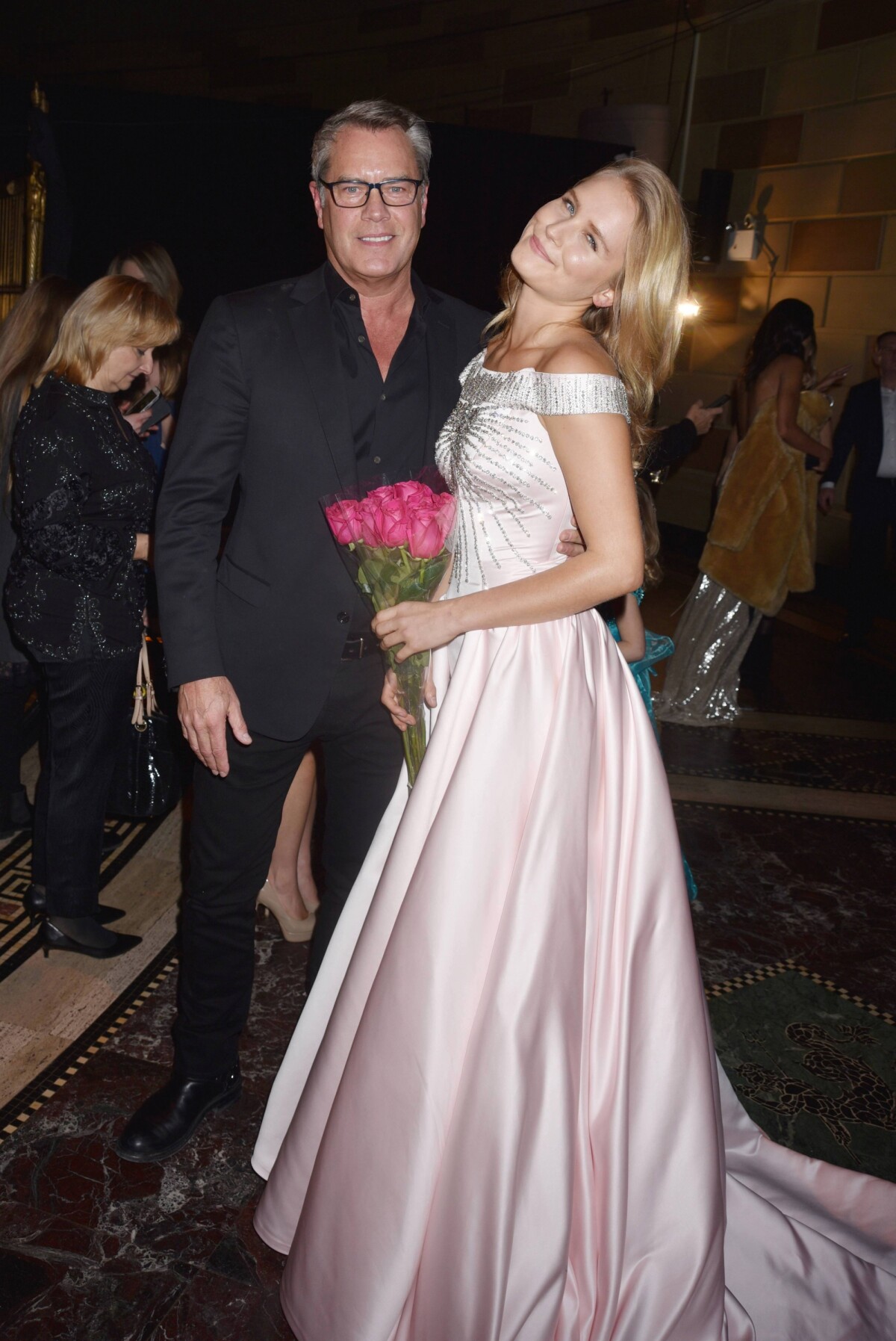 Photo : Peter Cook et sa fille Sailor Lee Brinkley Cook - Les ...