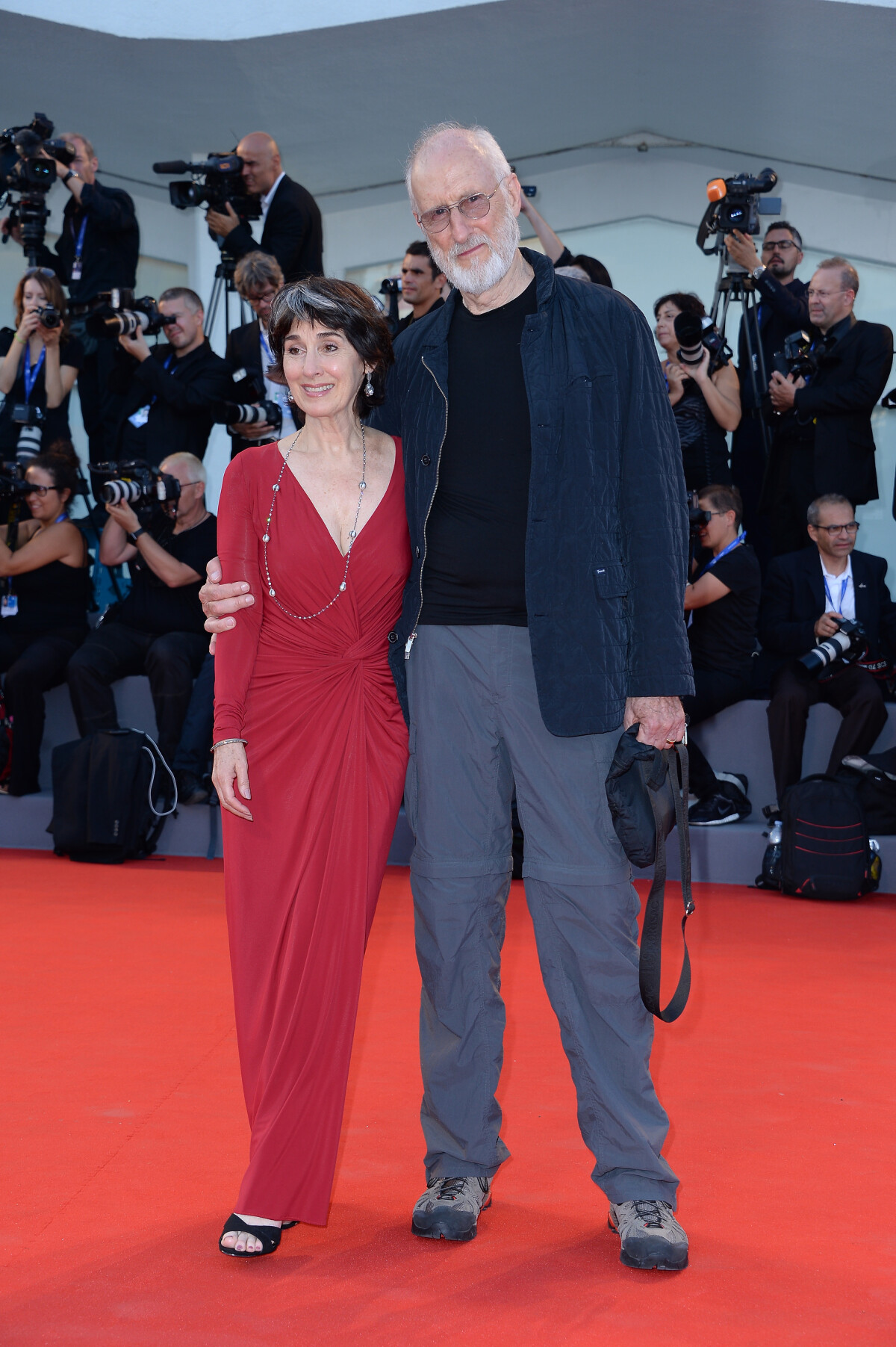 Photo : James Cromwell et sa femme Anna Stuart lors de la première de ...