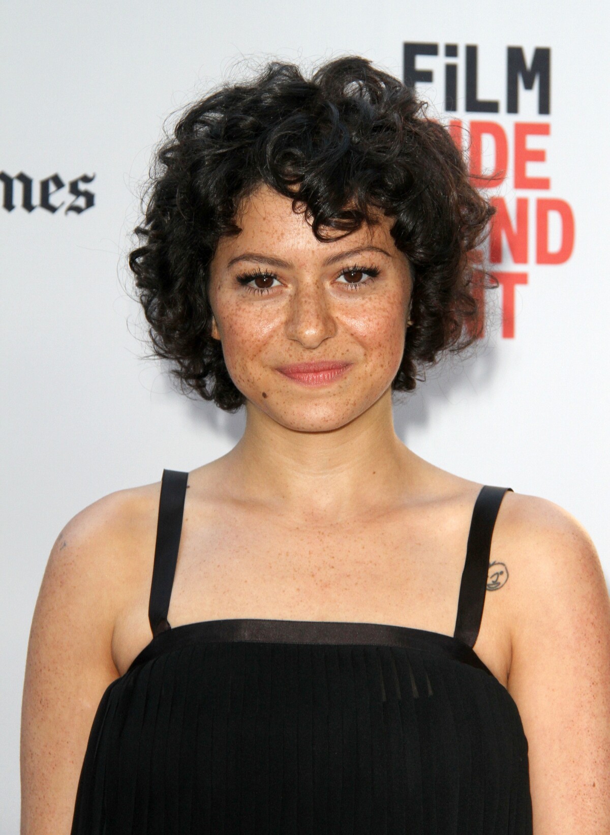 Photo : Alia Shawkat à la première de 'Paint It Black' lors du Festival ...