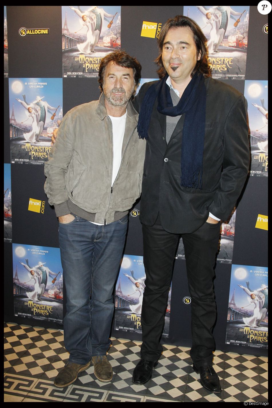 François Cluzet et Eric Bergeron à l'avant-première du film Un monstre ...