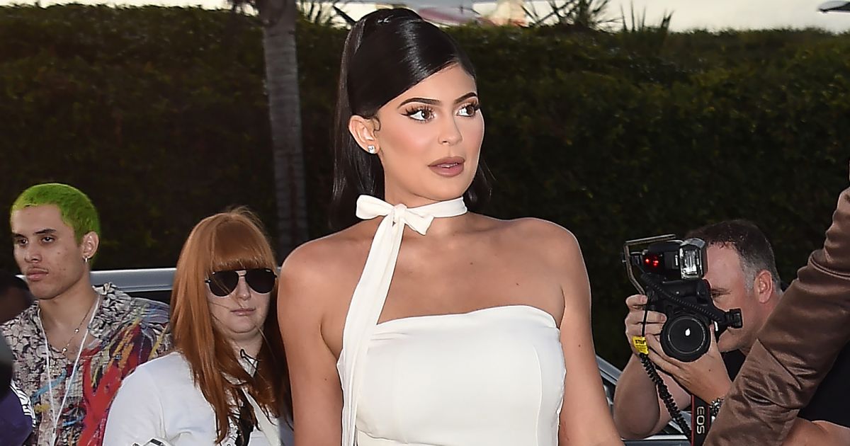 Travis Scott avec sa compagne Kylie Jenner à la première du prochain ...