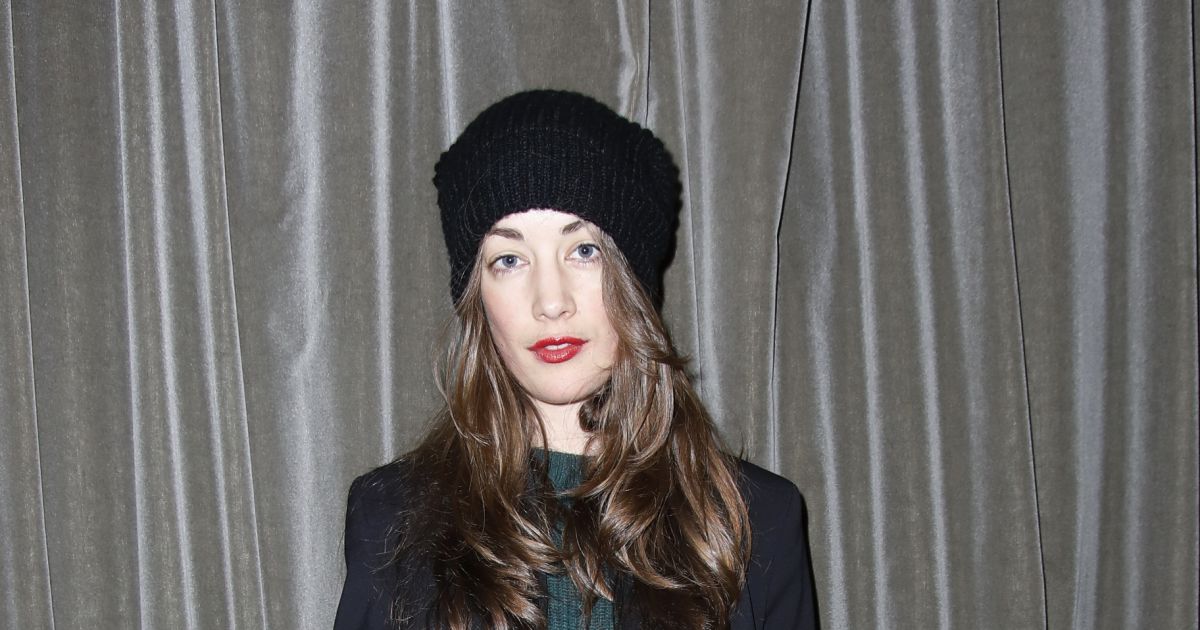 Juliette Besson, fille de Luc Besson et Anne Parillaud au one man show ...