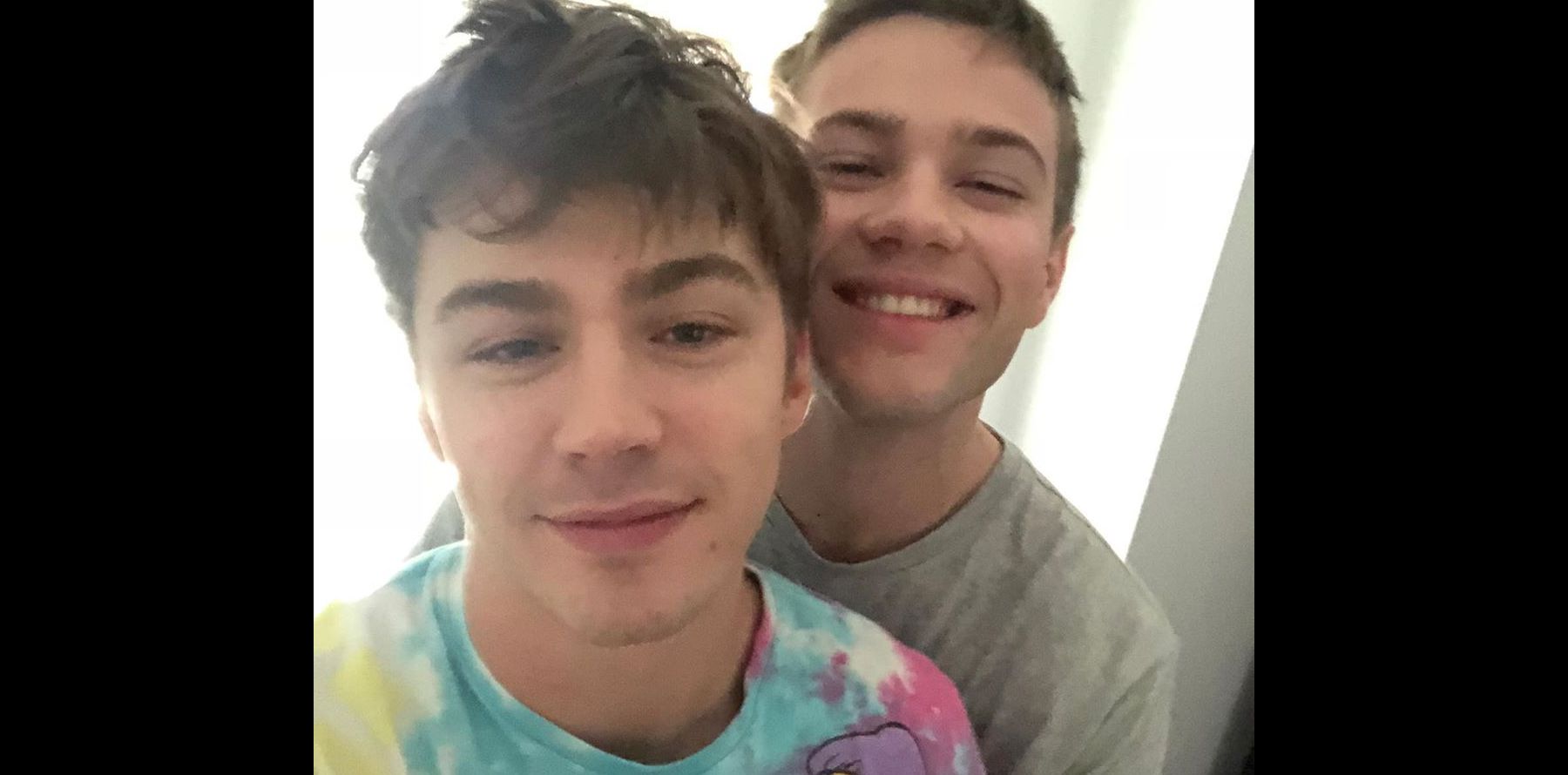 Miles Heizer (13 Reasons Why) en couple avec un acteur d'une autre ...