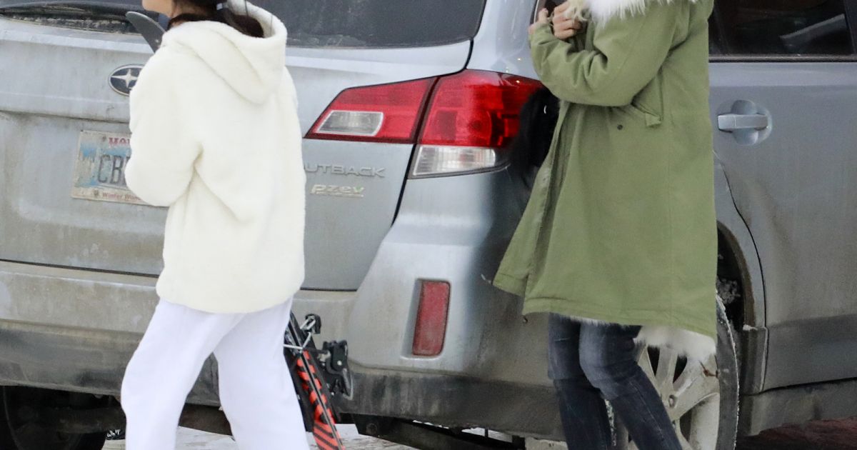 Exclusif - Laeticia Hallyday, ses filles Jade et Joy, son compagnon ...