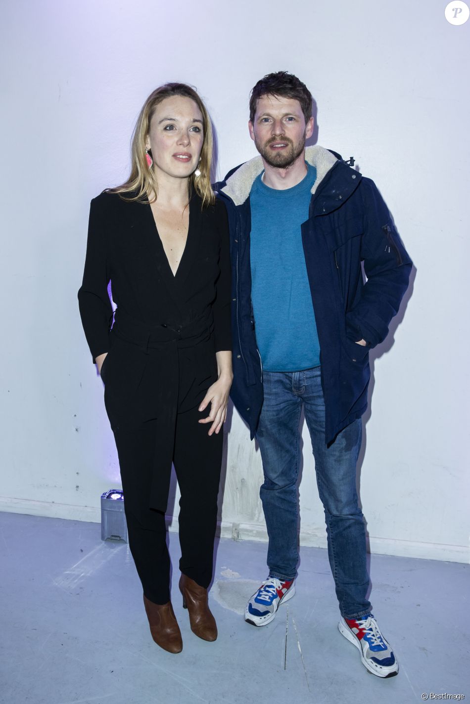 Laetitia Dosch et Pierre Deladonchamps assistent au vernissage de l ...