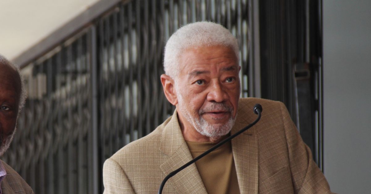 Bill Withers et Clarence Avant qui reçoit son étoile sur le Hollywood ...