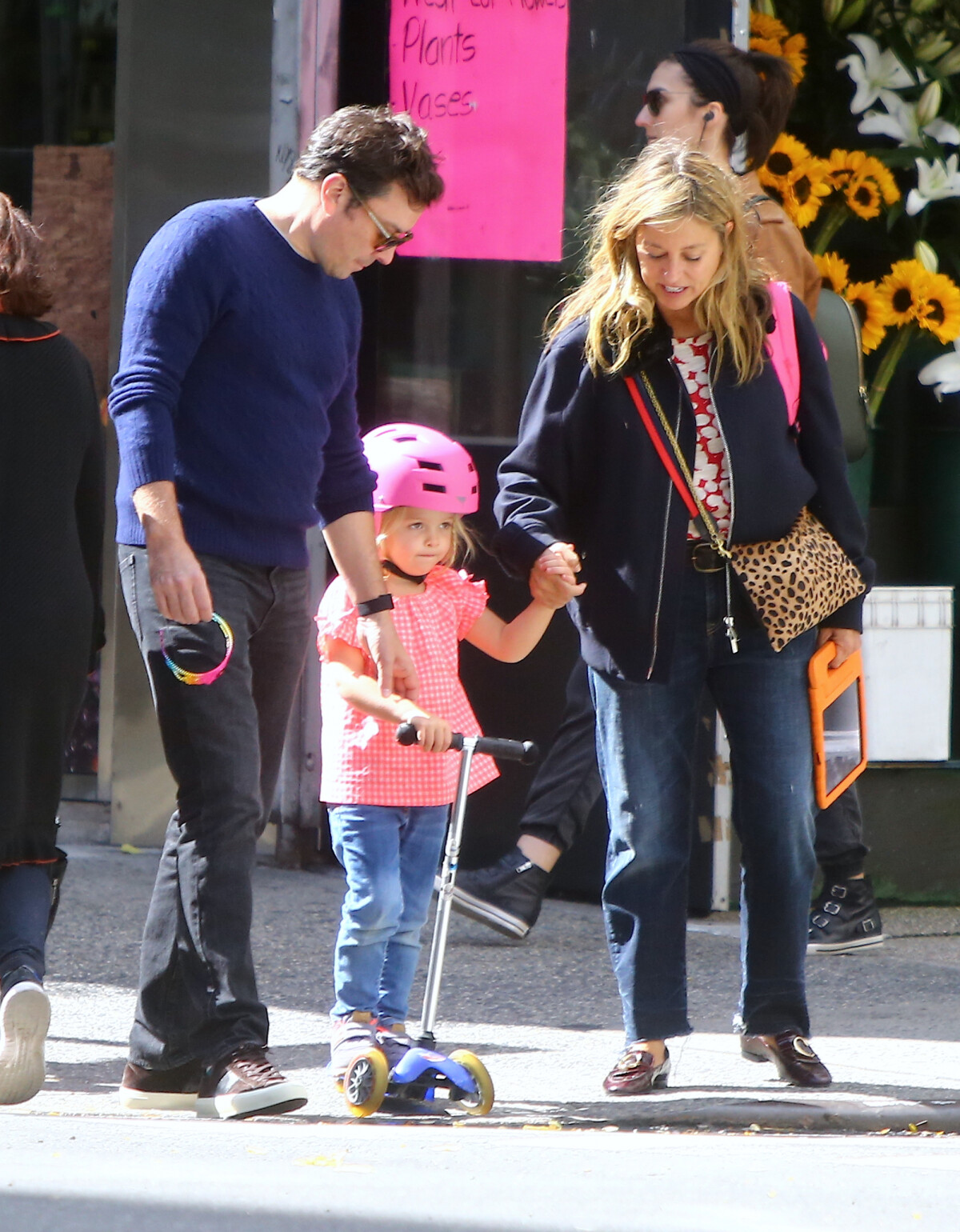Photo : Jimmy Fallon se promène avec sa femme Nancy Juvonen et leurs ...
