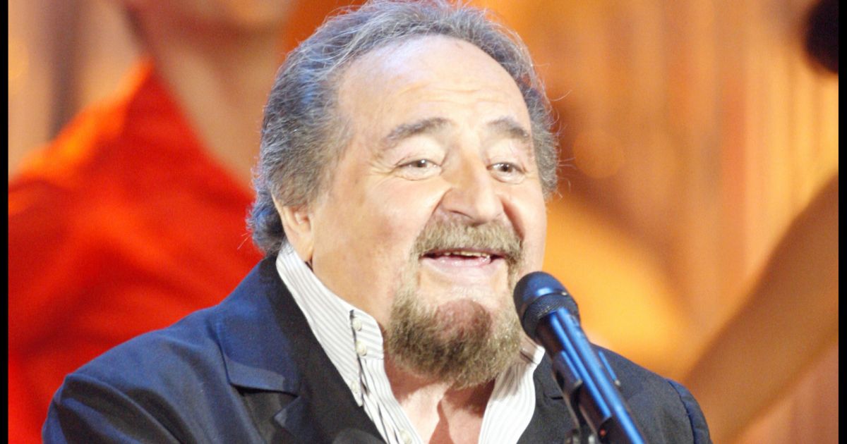 Richard Anthony sur le plateau de l'émission Les années bonheur, en ...