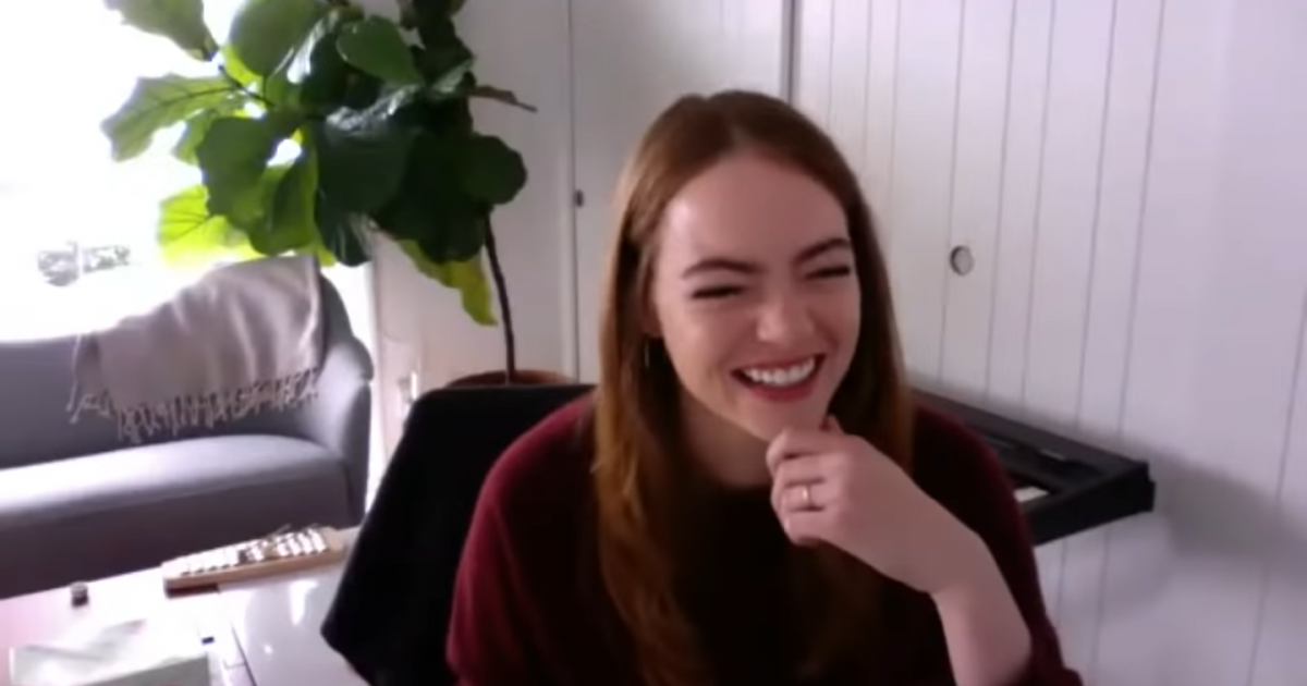 Emma Stone sur YouTube, le 5 mai 2020. - Purepeople