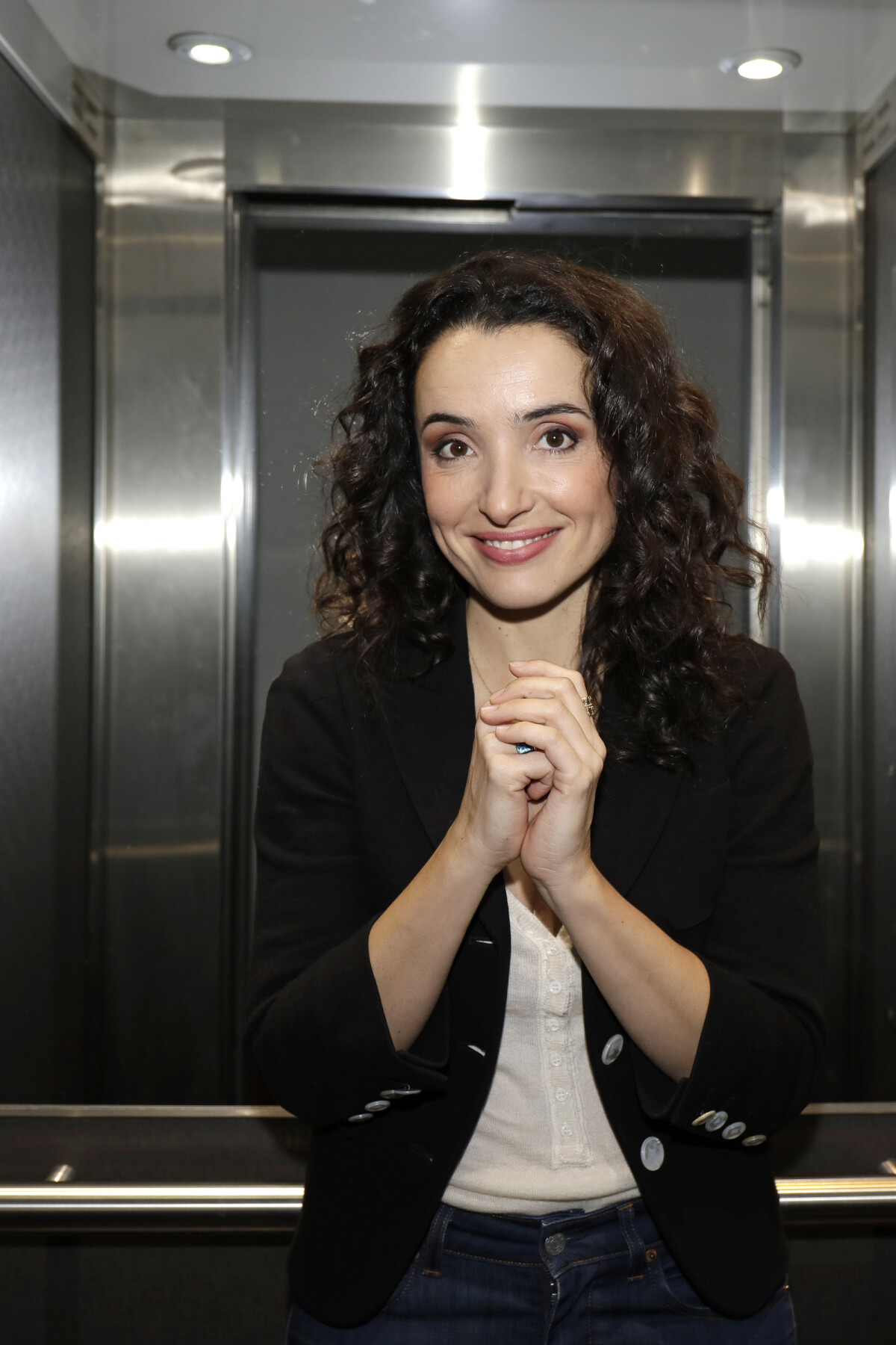 Photo : Exclusif - Rendez-vous avec Isabelle Vitari à Paris le 17 ...