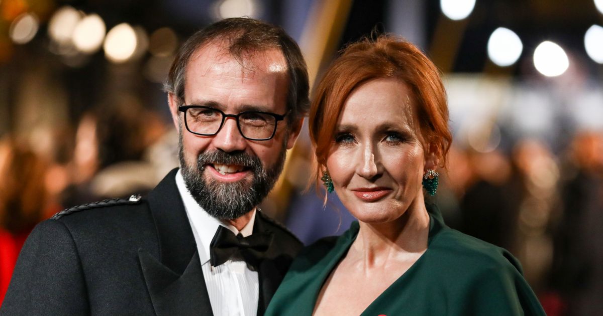 J.K. Rowling et son mari Neil Murray lors de l'avant première mondiale ...