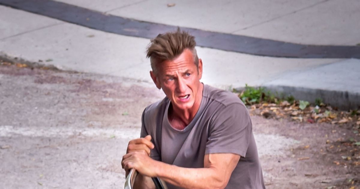 Exclusif - Sean Penn, en tant que réalisateur, sur le tournage de son ...