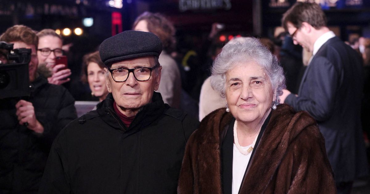 Ennio Morricone et sa femme Maria Travia - Première du film Les Huit ...