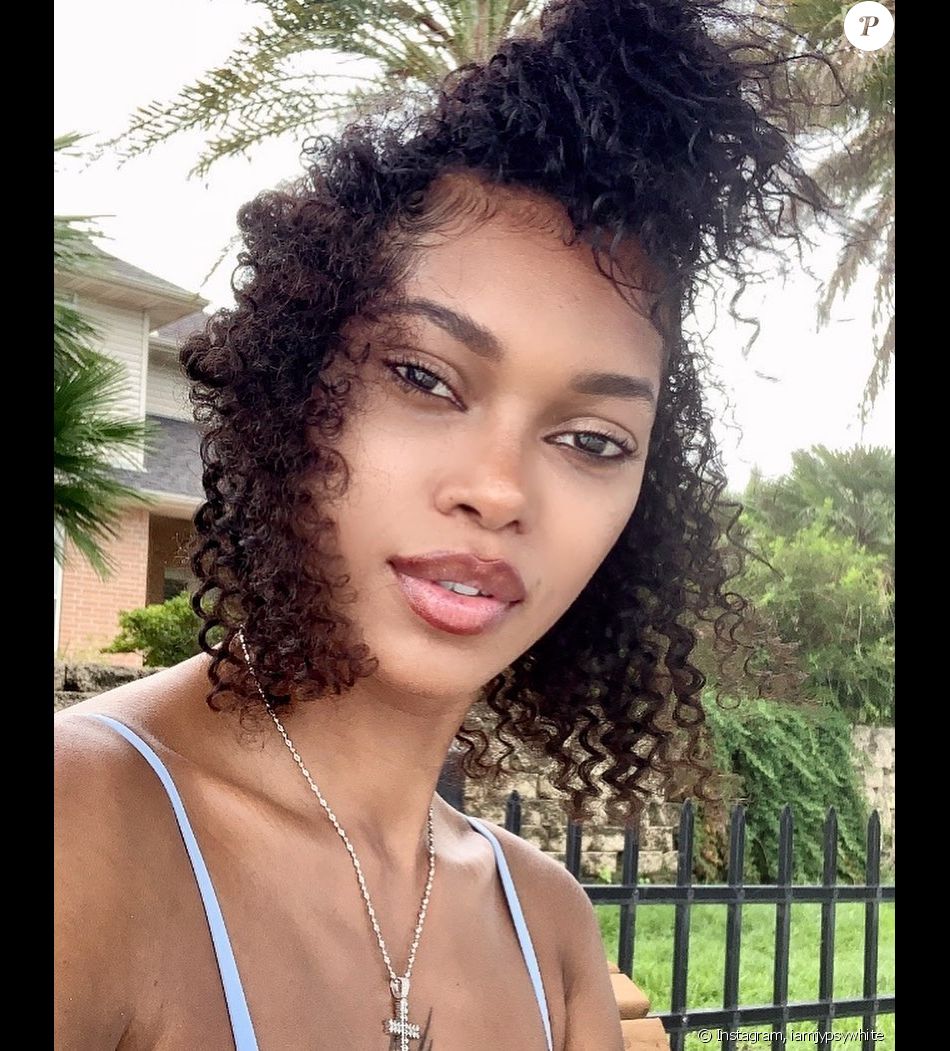 Jessica White en mode selfie sur Instagram, le 3 juillet 2020 - Purepeople