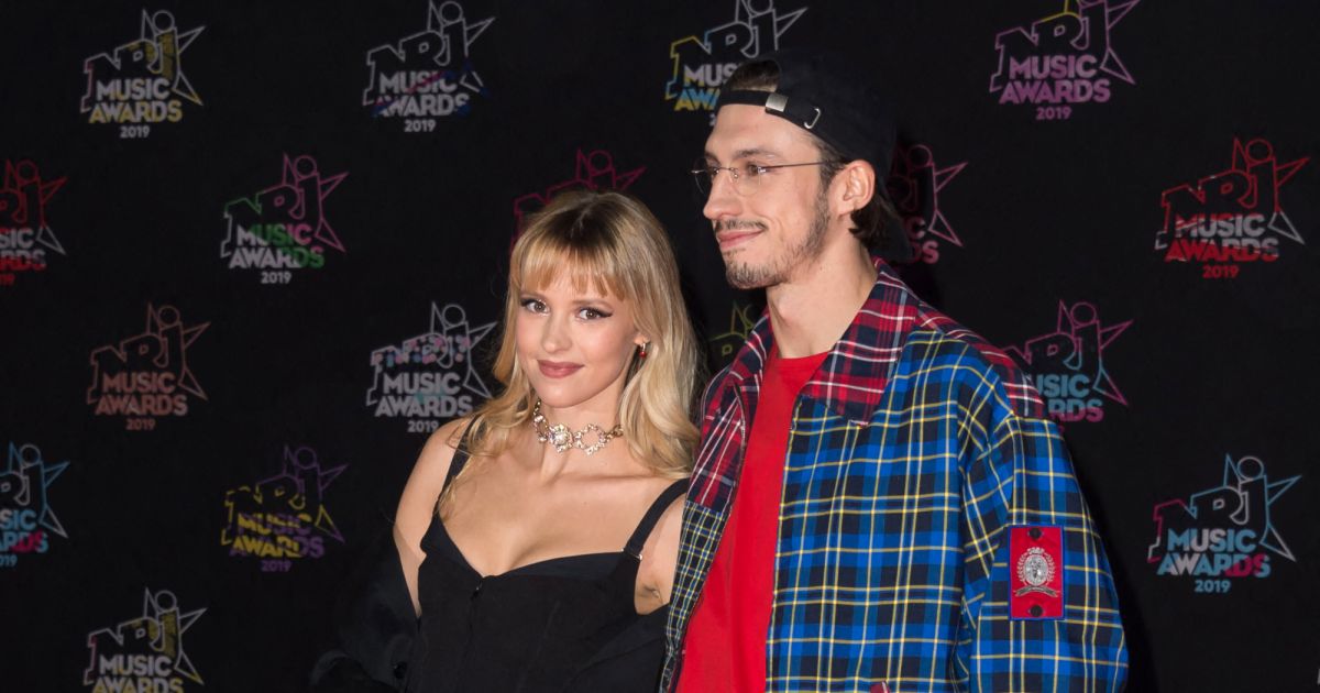 Angèle et son frère Roméo Elvis aux NRJ Music Awards à Cannes, le 9 ...