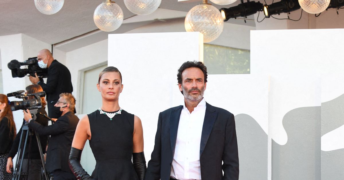 Anthony Delon et sa compagne Sveva Alviti lors de la cérémonie d ...