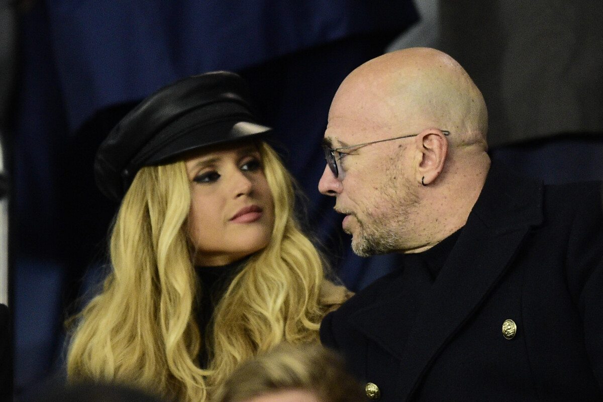 Photo : Pascal Obispo et sa femme Julie Hantson dans les tribunes lors ...