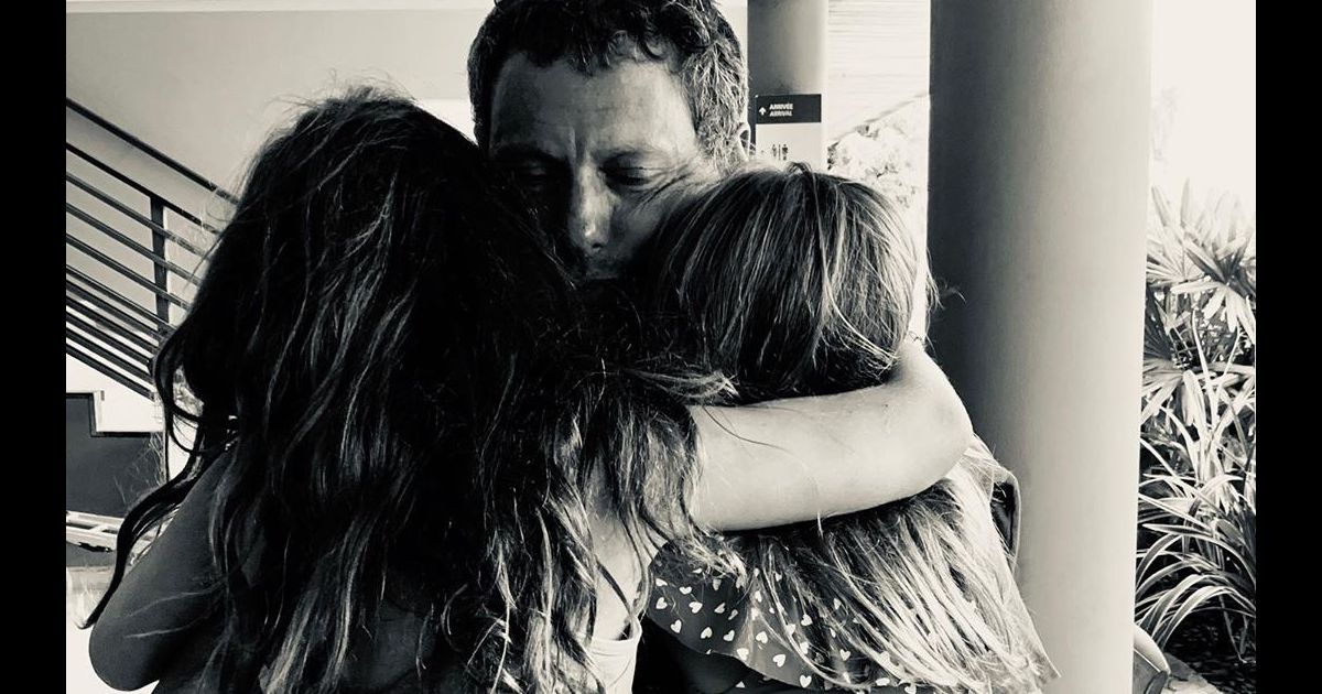 Marc-Olivier Fogiel avec ses filles Mila et Lily. Instagram, le 17 août ...