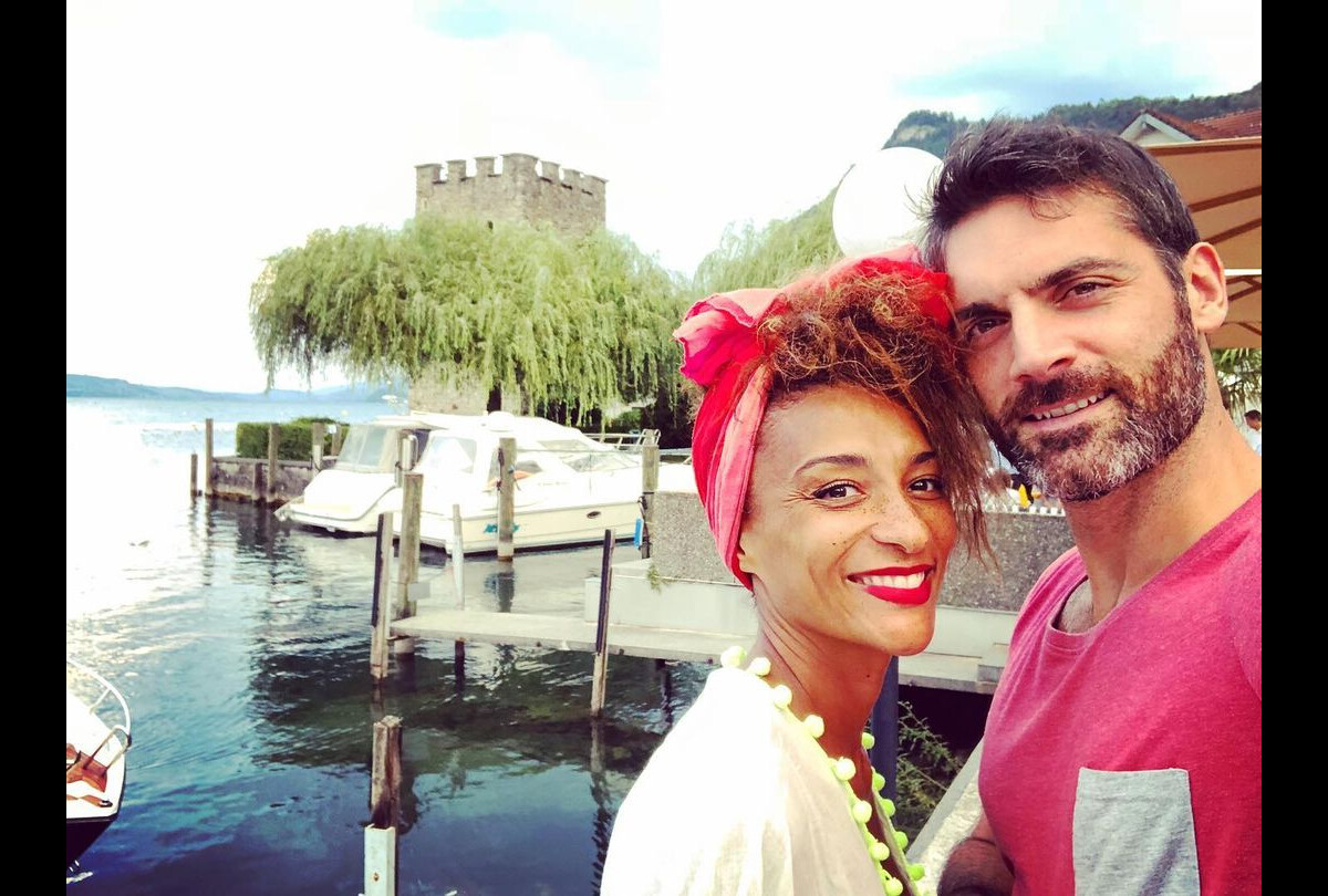 Photo : Gil Alma et sa femme Aminata, décembre 2019 - Purepeople