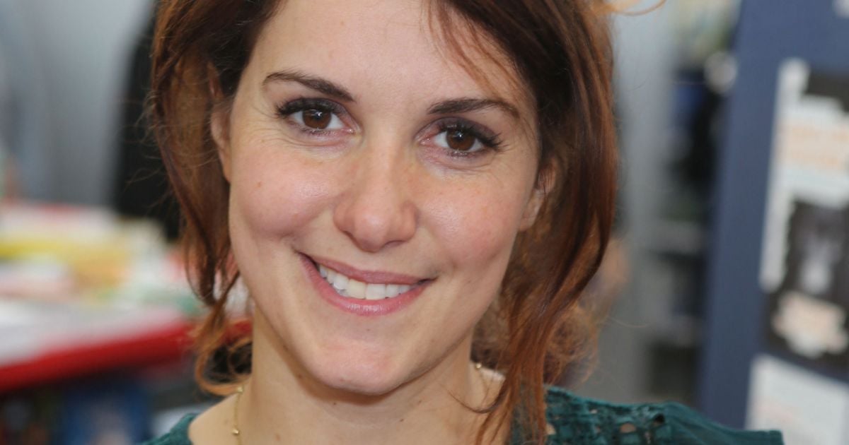 Fanny Agostini - Salon du Livre 2019 à la Porte de Versailles à Paris ...