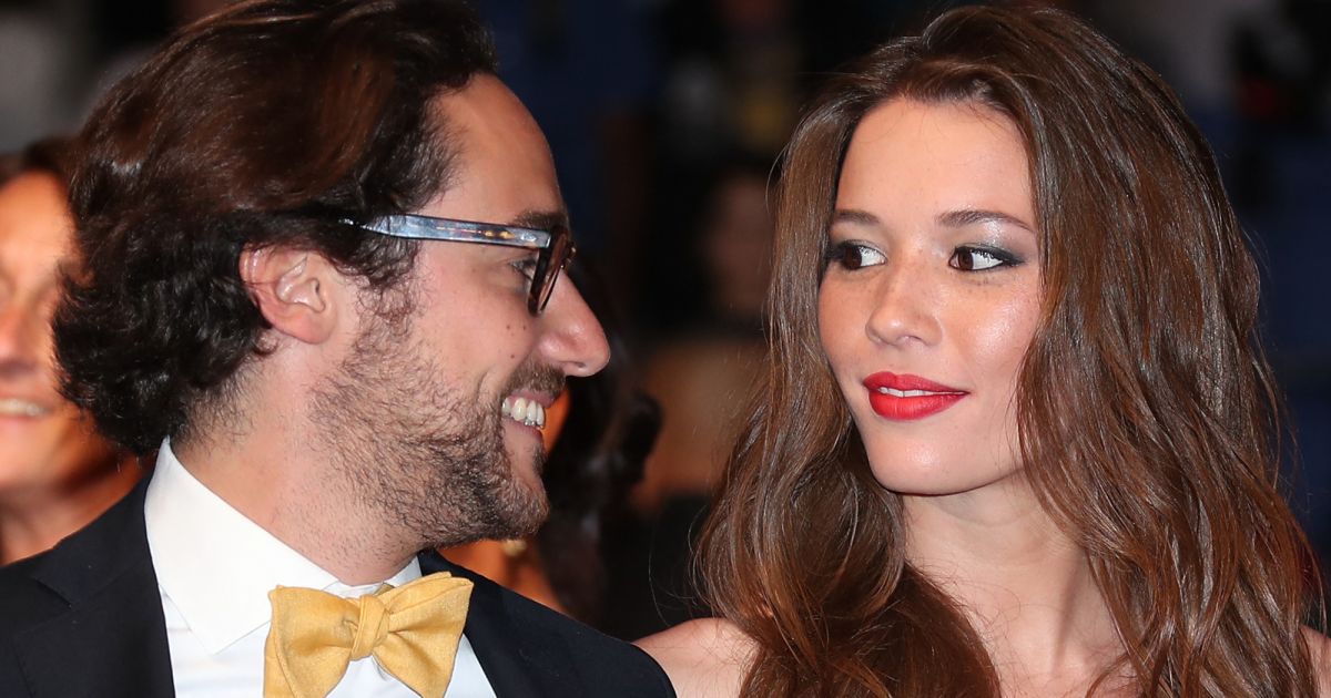 Thomas Hollande et sa compagne Emilie Broussouloux - Montée des marches ...