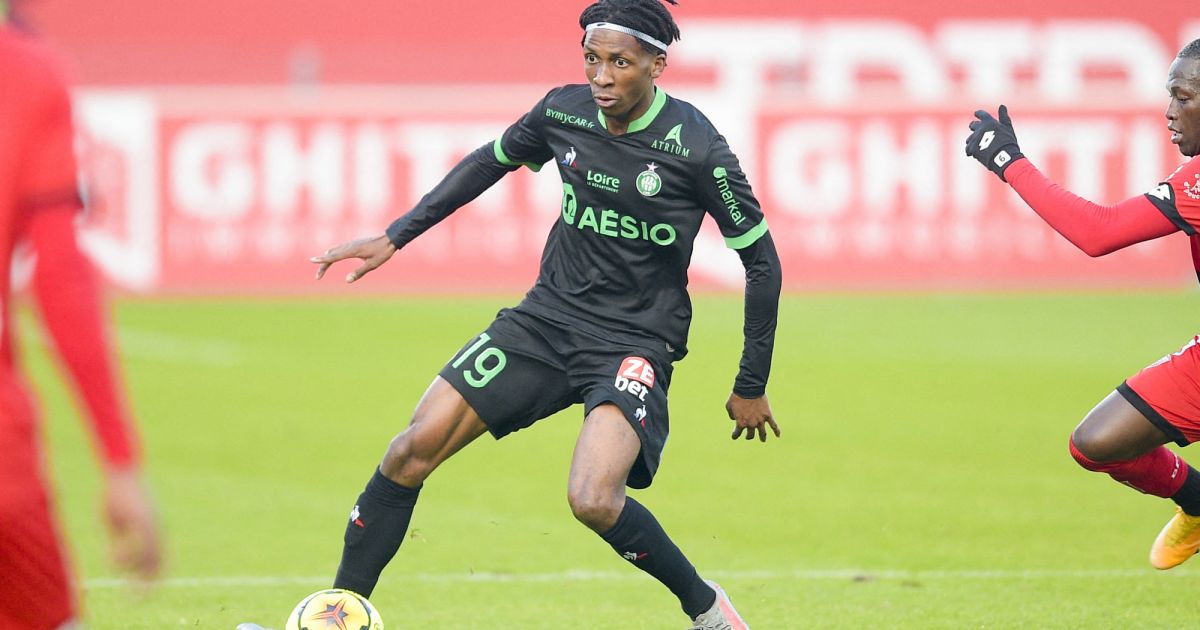 Yvan Neyou (ASSE) - Match de football Dijon VS Saint-Etienne lors de la ...