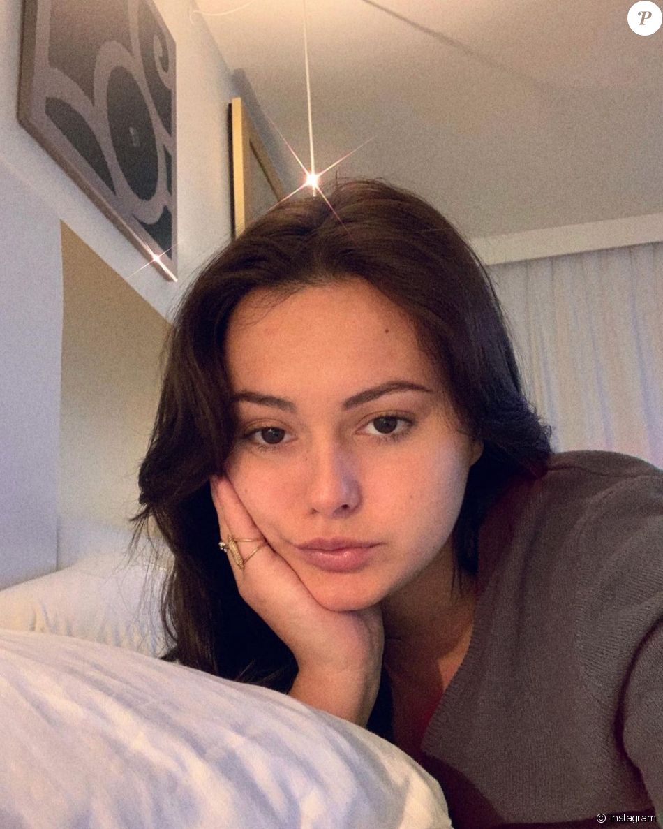 Lou Pernaut divine sur Instagram, le 29 novembre 2020 - Purepeople