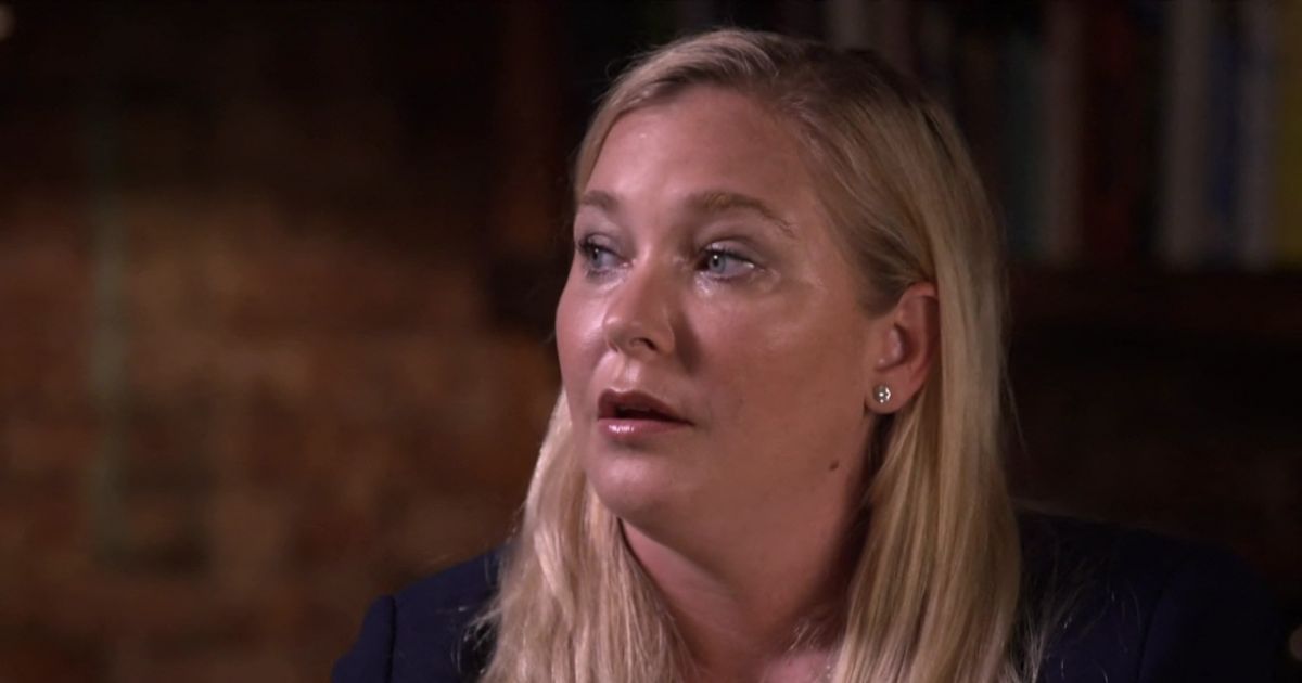 Virginia Giuffre (Roberts) lors d'une interview avec la BBC en 2019 ...