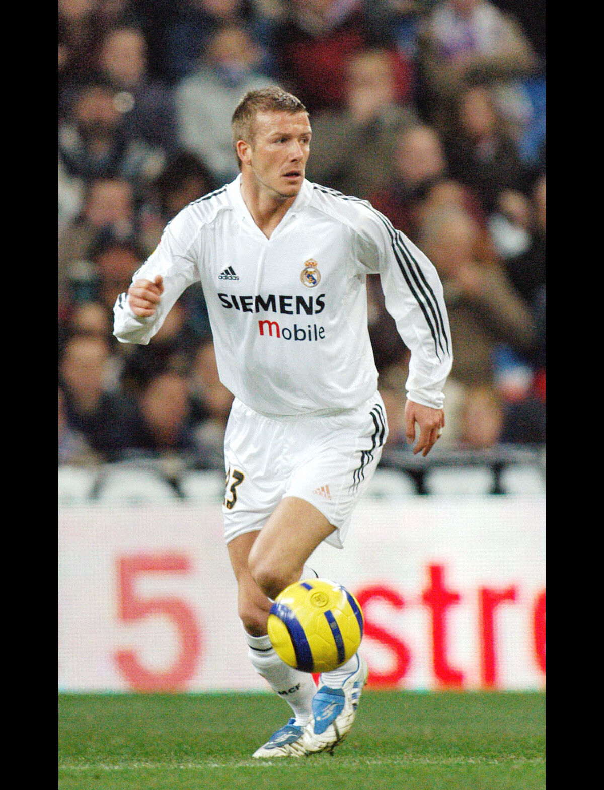 Photo : David Beckham sous les couleurs du Real Madrid en 2005 ...