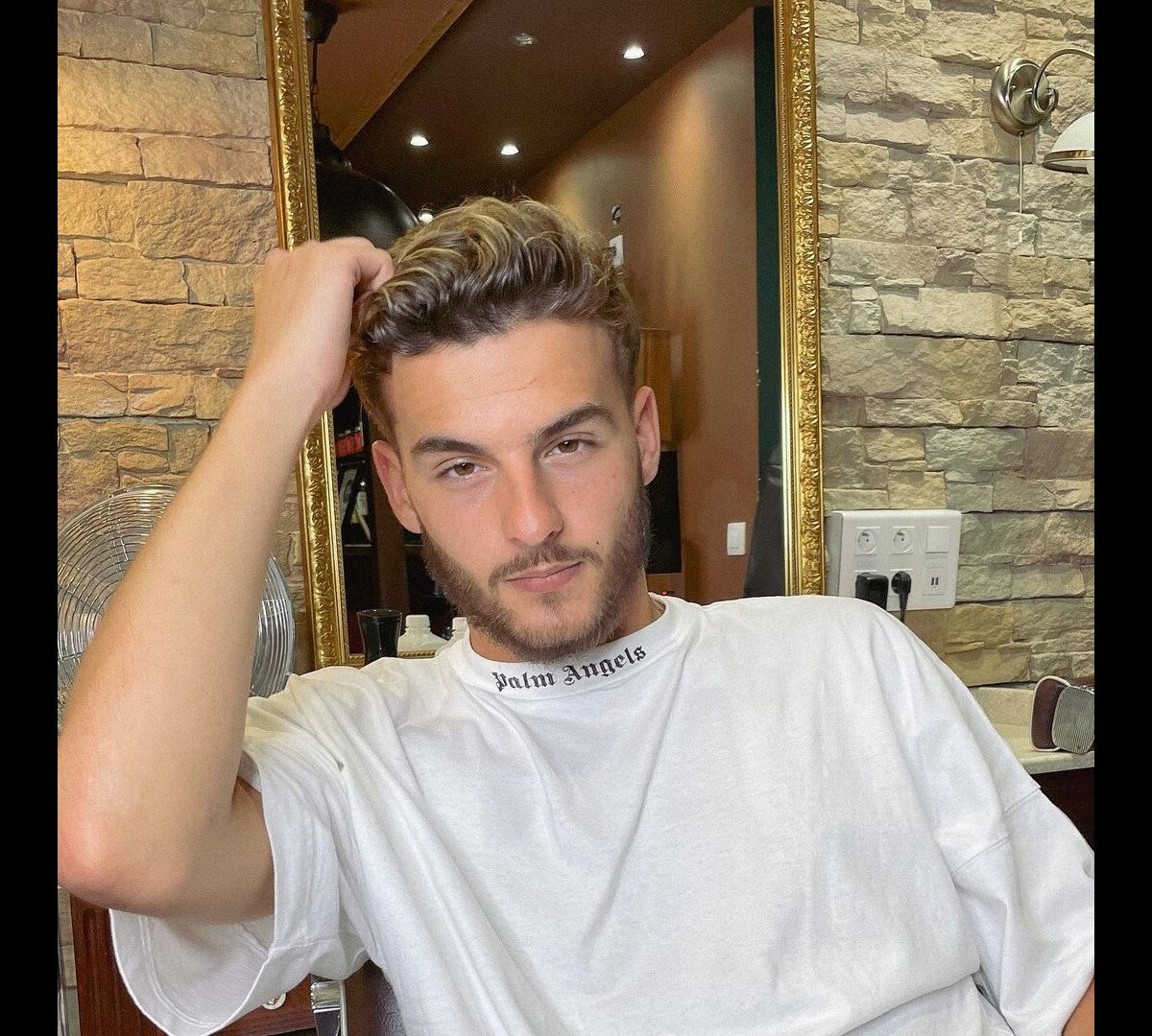 Photo : Simon Castaldi pose sur Instagram - Purepeople