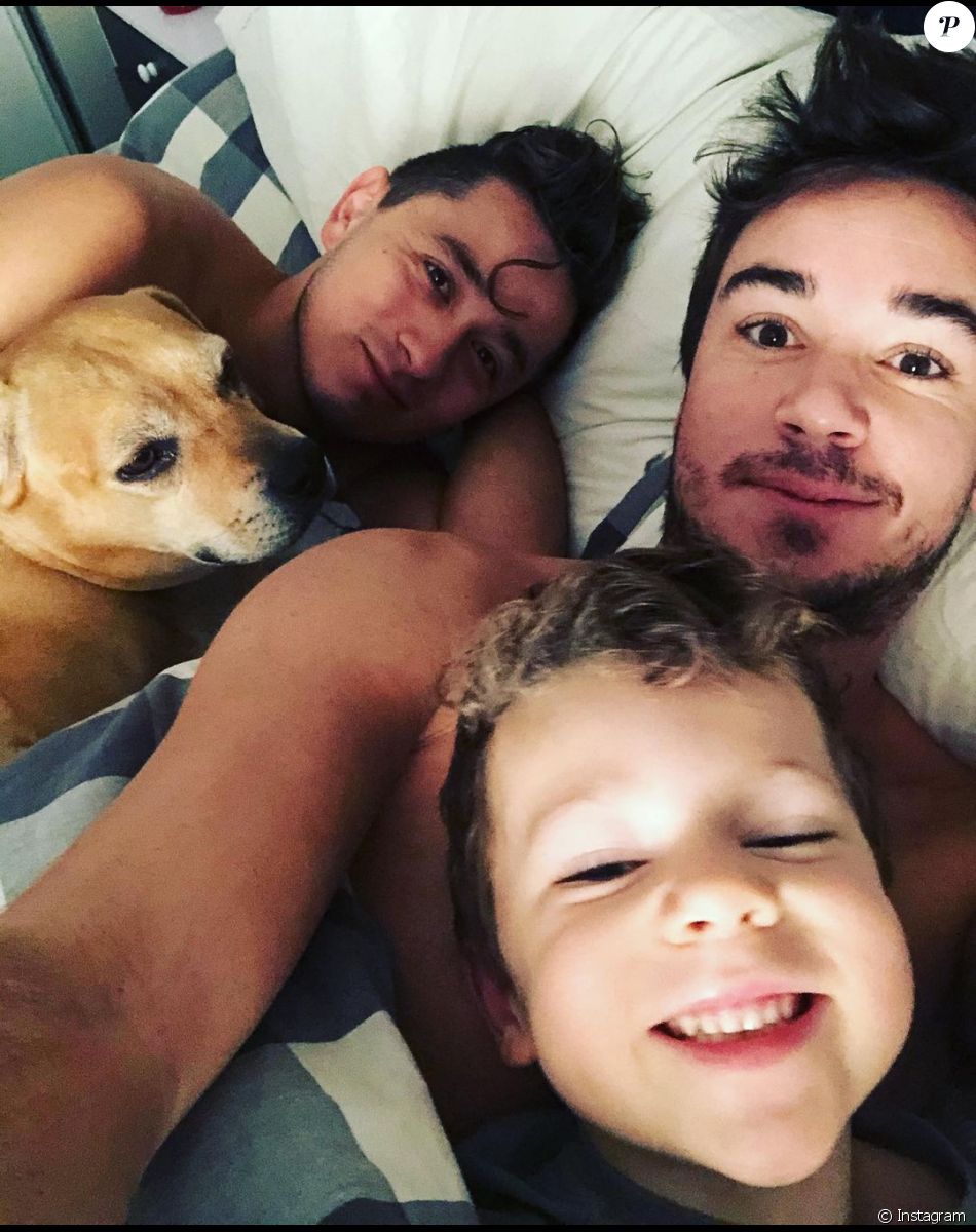 Alex Goude : Son ex-mari Romain affiché sur Tinder, l'animateur mêlé à ...