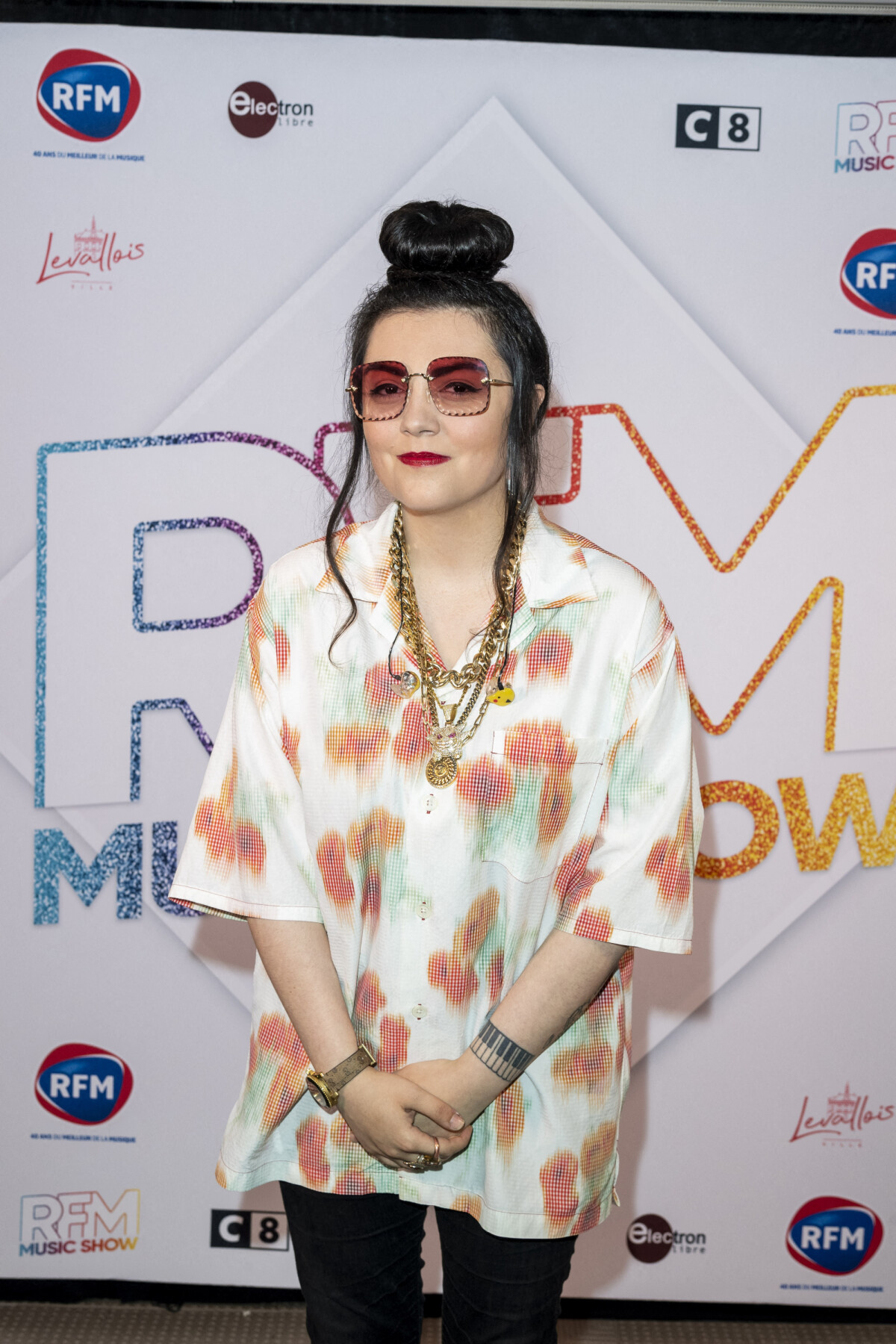 Photo : Hoshi - Photocall et Backstage de l'événement musicale "RFM ...