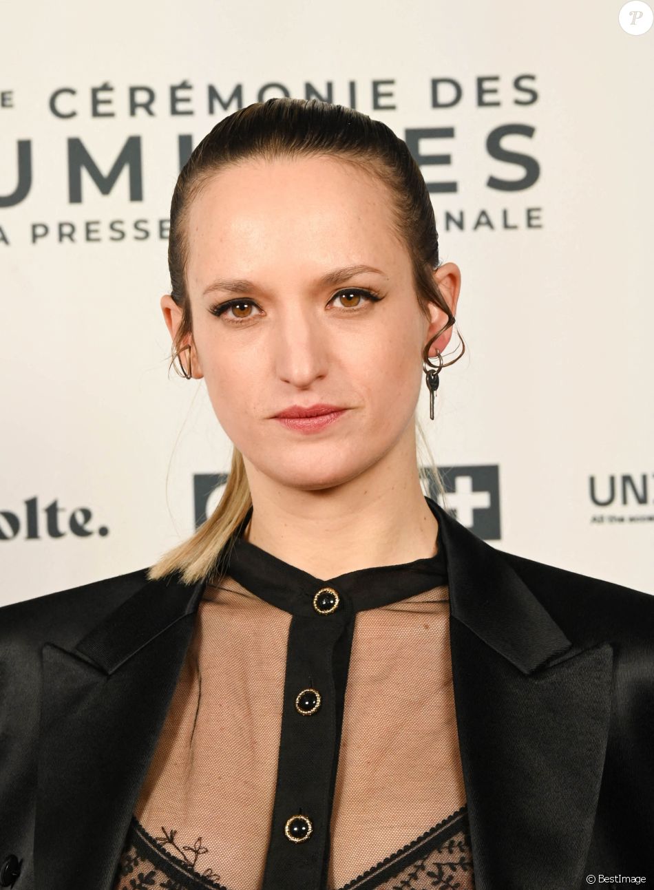 Exclusif - Agathe Rousselle (Révélation féminine) - 27e Cérémonie des Lumières de la presse ...