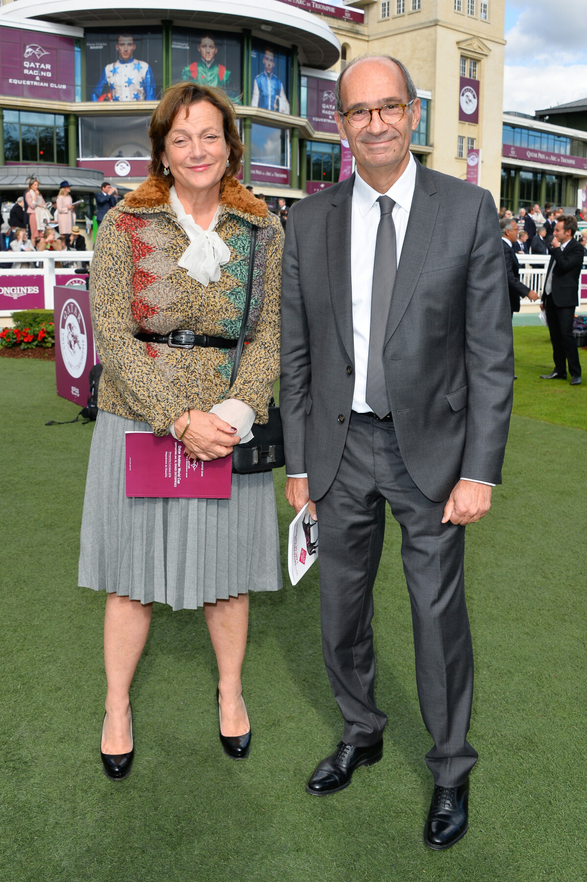 Photo : Eric Woerth et sa femme Florence - 95ème Qatar Prix de l'Arc de Triomphe à l'Hippodrome ...