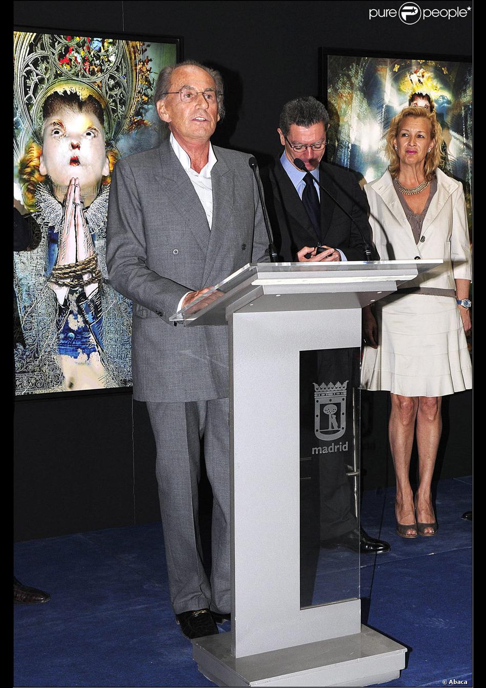 Pal Sarkozy, père de Nicolas, inaugure son exposition Out of Mind à ...