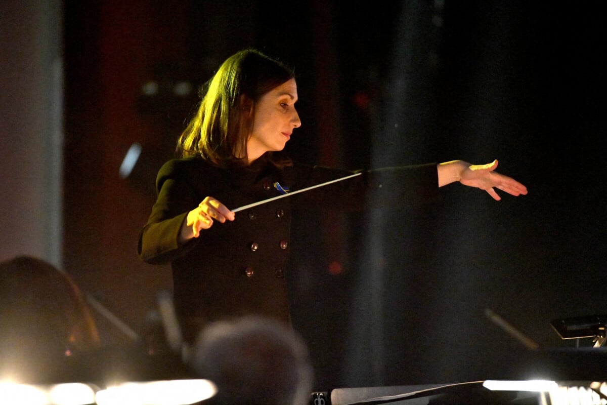 Photo : Ariane Matiakh qui a dirigé l'orchestre philharmonique de Nice durant la soirée, durant ...