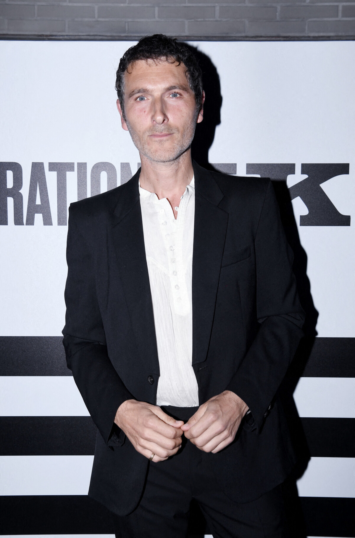 Photo : Simon Buret (chanteur du groupe AaRON) - La génération IKKS ...