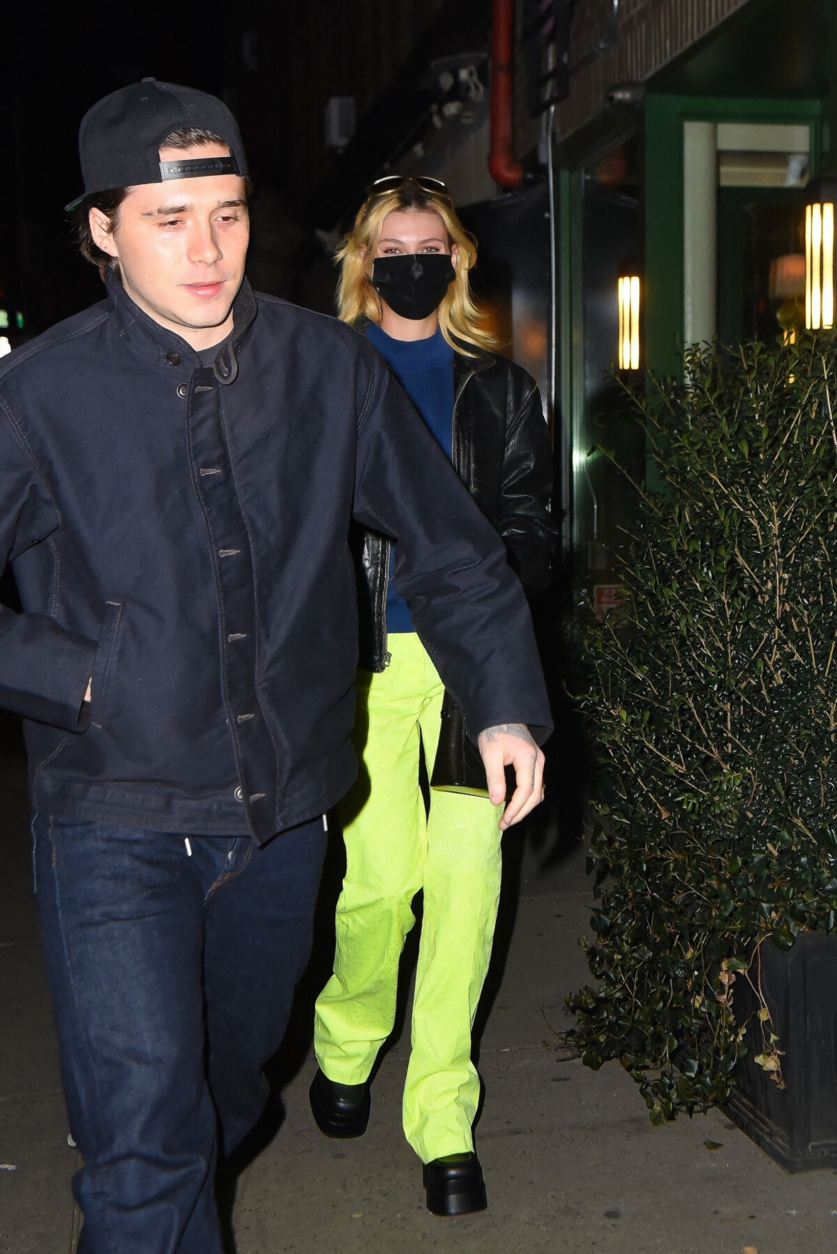 Photo Brooklyn Beckham Et Sa Fiancée Nicola Peltz Vont Dîner Au