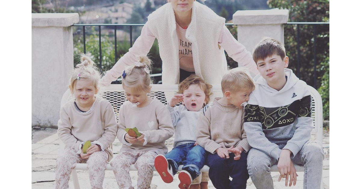 Florie Galli (Familles nombreuses, la vie en XXL) est la maman de cinq ...