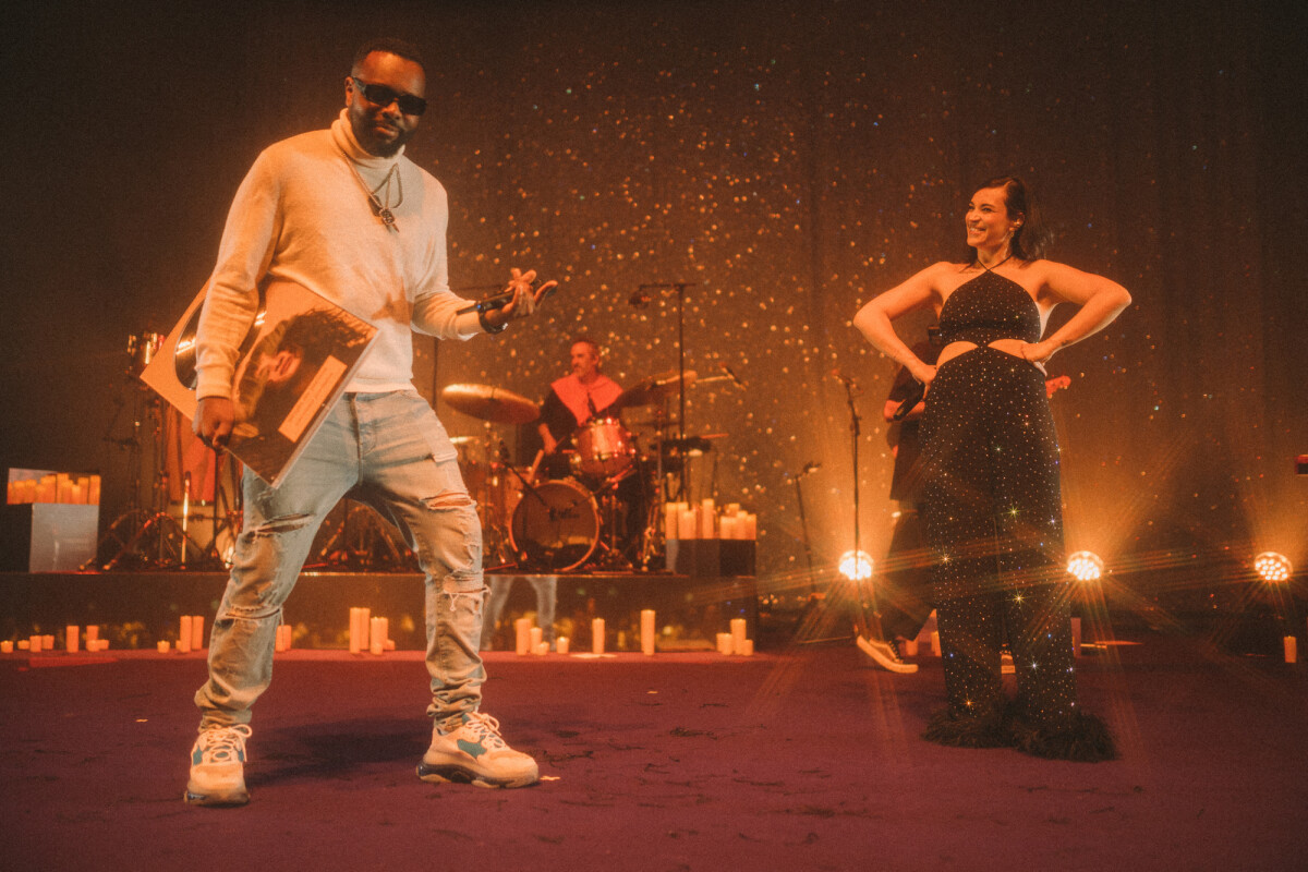 Photo : Exclusif - Gims fait une énorme surprise pour remettre son ...