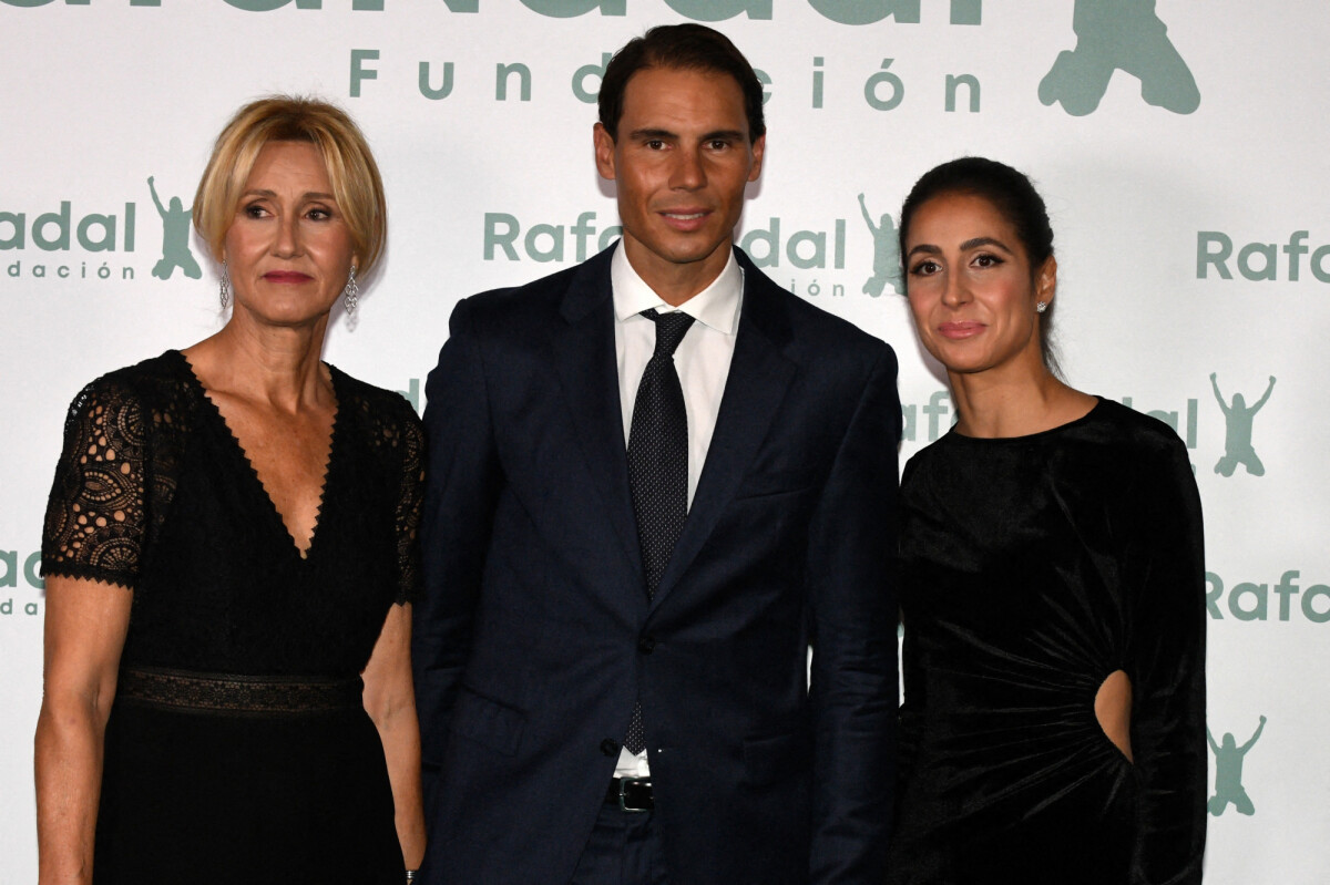 Photo : Rafael Nadal entre sa mère Ana María Parera et sa femme Xisca ...