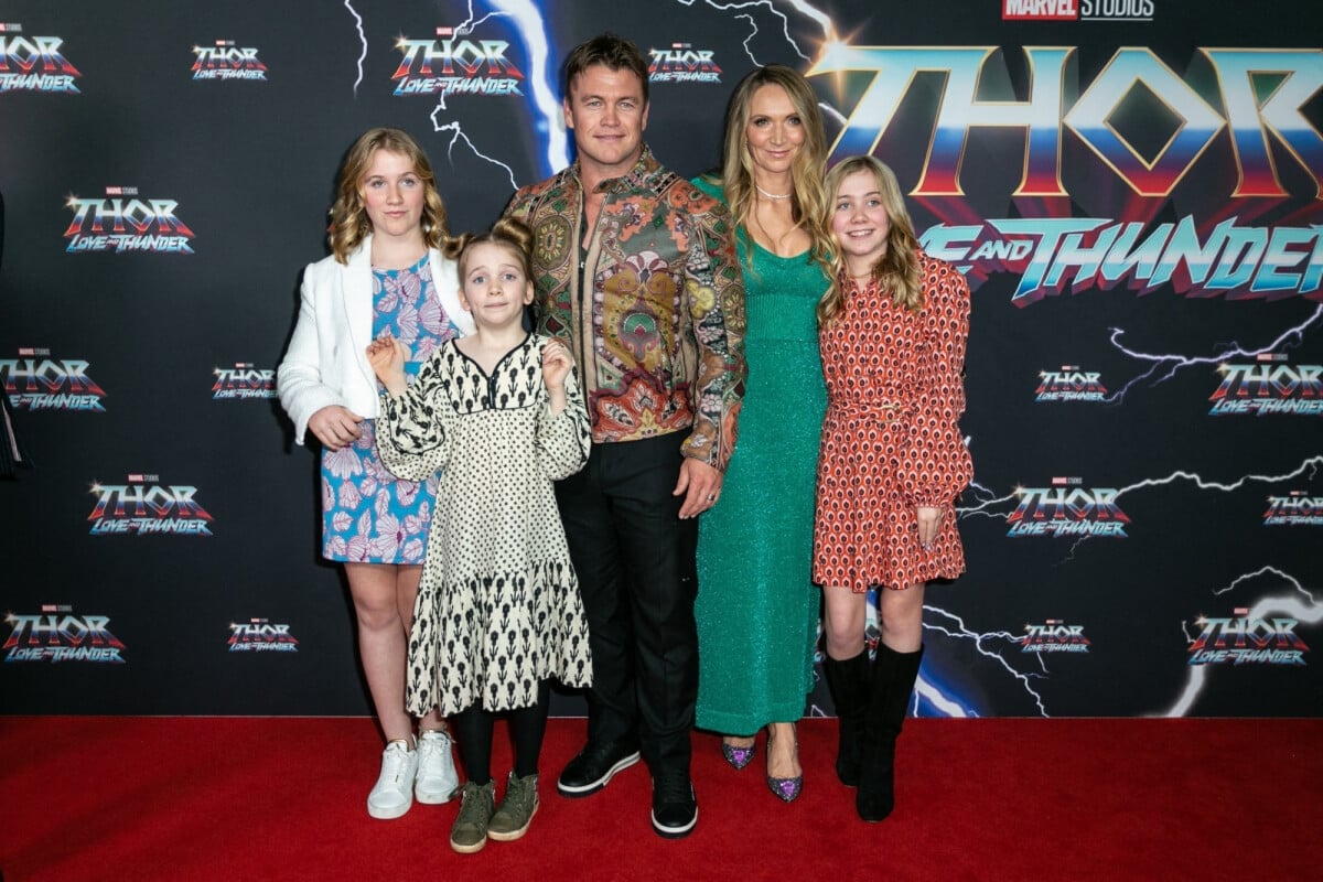 Photo : Luke Hemsworth et sa femme Samantha avec leurs enfants Harper ...