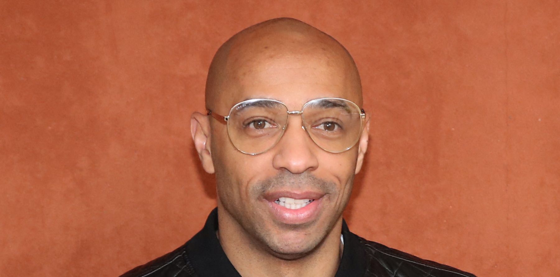 Thierry Henry fête ses 45 ans : qui est Andrea, le mannequin qui ...
