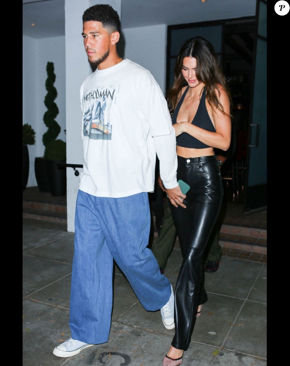 Kendall Jenner et son boyfriend Devin Booker : crop top sexy et pantalon en cuir, elle sort le ...