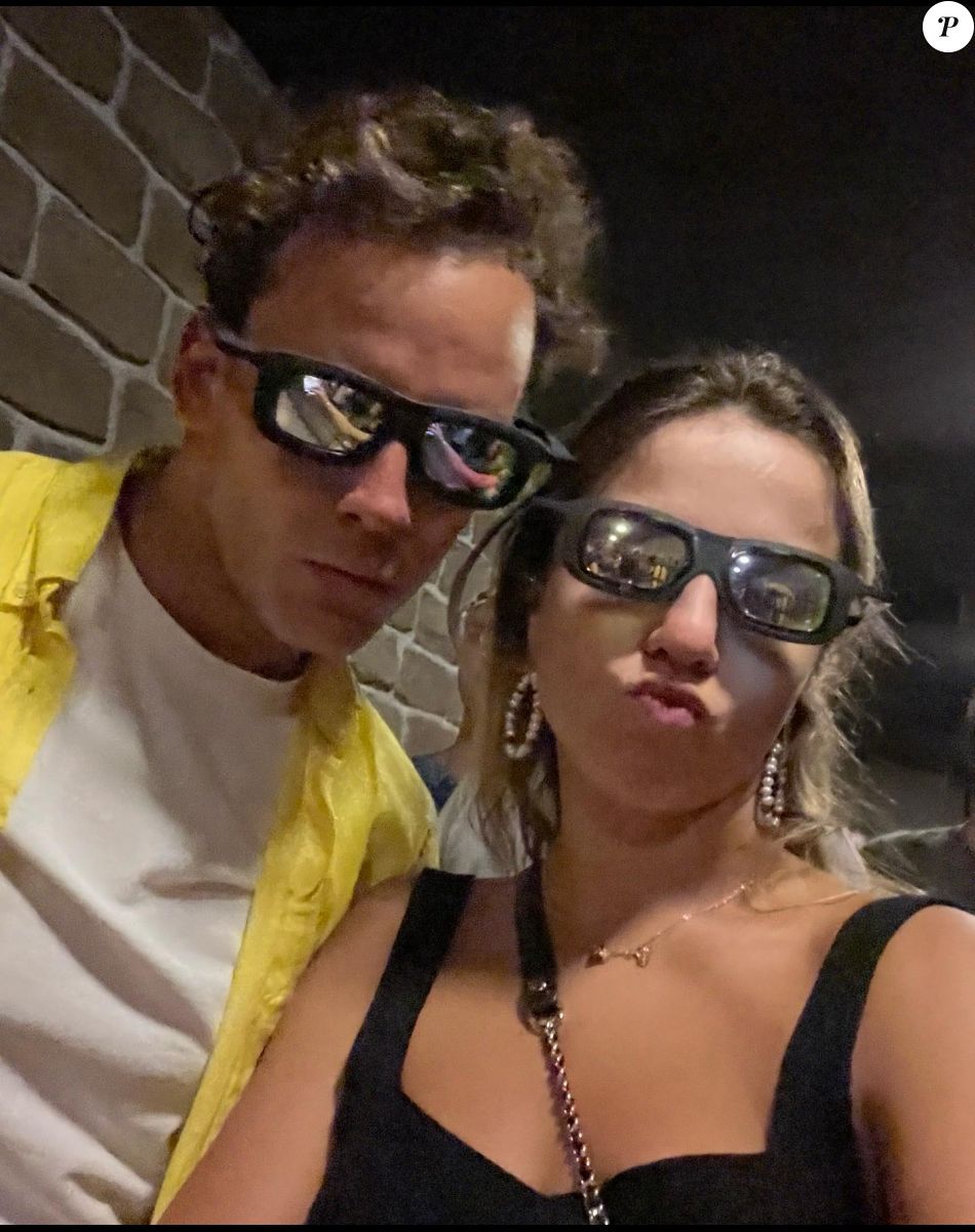 Théo Curin amoureux : il pose avec sa nouvelle petite-amie lors d'un ...