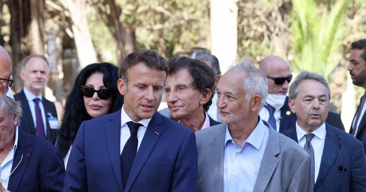 Le président de la République française Emmanuel Macron, Jacques Attali ...