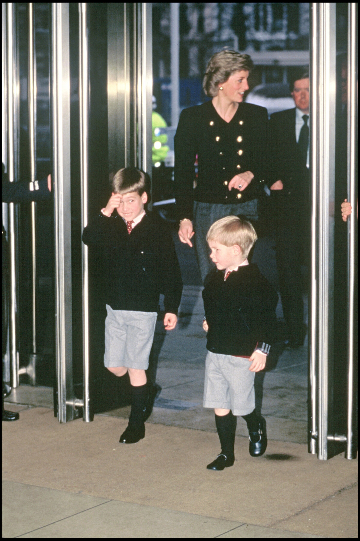 Photo : Lady Diana avec ses fils William et Harry lors d'une exposition ...
